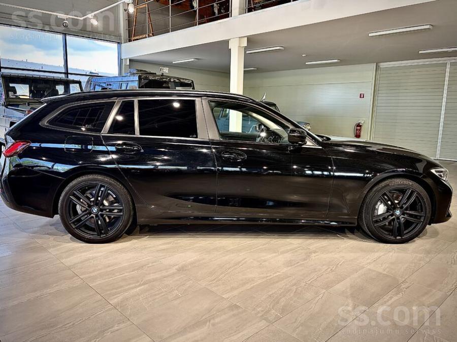 Black BMW 330 2021 in Dobele, with an engine capacity of 2.00 L and mileage of 230 thousand km for 20950 €, photo 3 on AUTOMOTO.COM.LV
