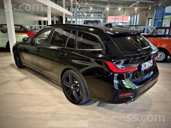 Melns BMW 330 2021 Dobele, ar dzinēja tilpumu 2.00 L un nobraukumu 230 tūkst. km par 20950 €, foto 5 vietnē AUTOMOTO.COM.LV