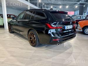 Melns BMW 330 2021 Dobele, ar dzinēja tilpumu 2.00 L un nobraukumu 230 tūkst. km par 20550 €, foto 6 vietnē AUTOMOTO.COM.LV