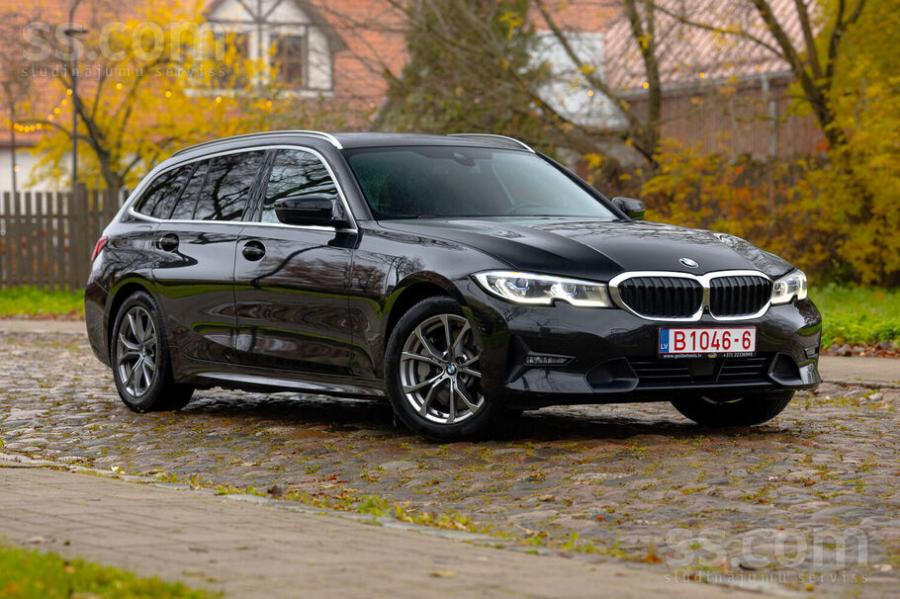 Black BMW 330 2021 in Jelgava, with an engine capacity of 2.00 L and mileage of 205 thousand km for 20900 €, photo 3 on AUTOMOTO.COM.LV