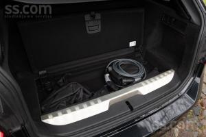 Black BMW 330 2021 in Jelgava, with an engine capacity of 2.00 L and mileage of 205 thousand km for 20900 €, photo 26 on AUTOMOTO.COM.LV