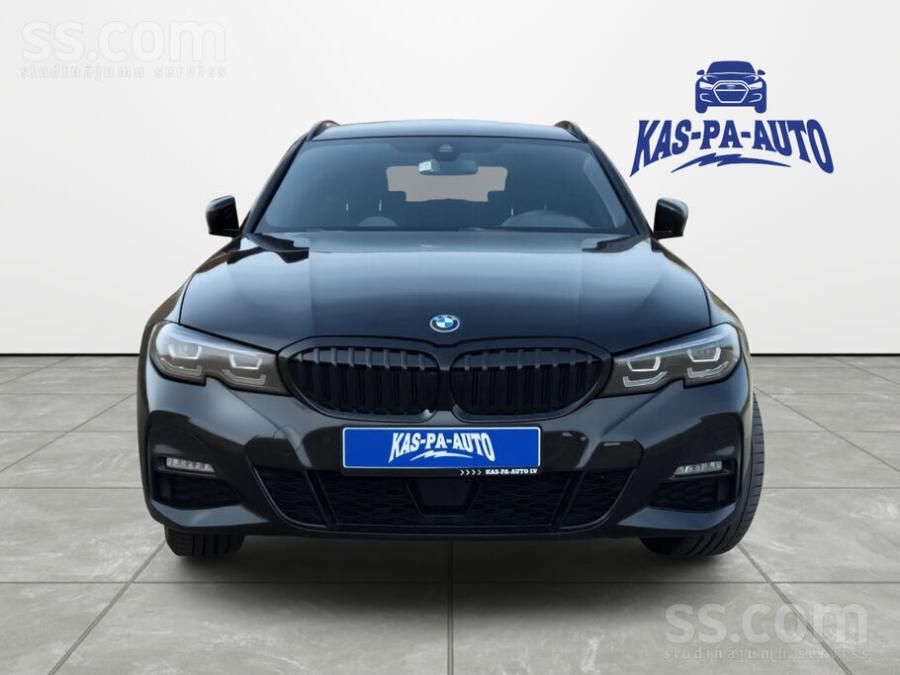 Black BMW 330 2021 in Riga, with an engine capacity of 2.00 L and mileage of 176 thousand km for 23999 €, photo 3 on AUTOMOTO.COM.LV