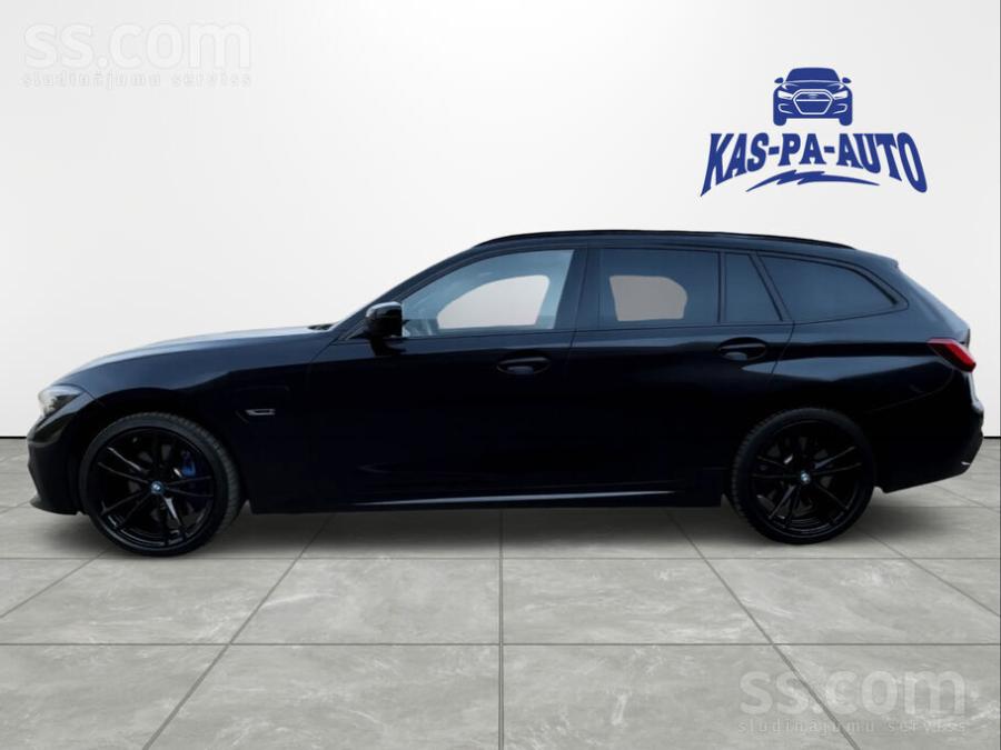 Black BMW 330 2021 in Riga, with an engine capacity of 2.00 L and mileage of 176 thousand km for 23999 €, photo 9 on AUTOMOTO.COM.LV