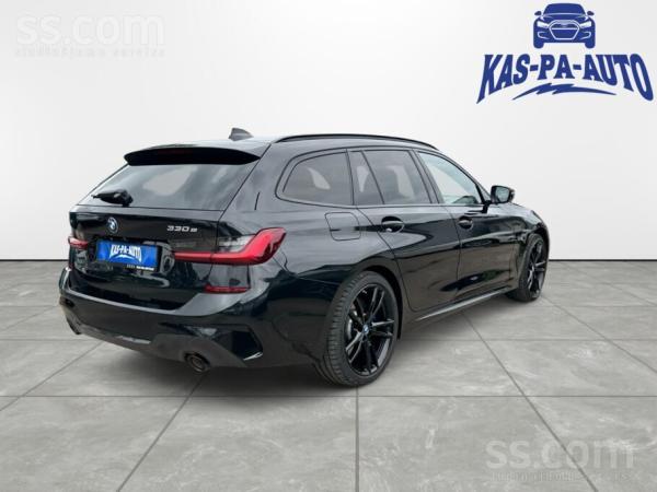БМВ 330 2021 в Рига на AUTOMOTO.COM.LV Черный БМВ 330 2021 в Рига, объемом двигателя 2.00 л и пробегом 178 тыс. км за 22900 €, фото 6 на AUTOMOTO.COM.LV