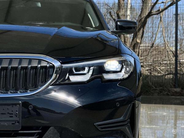 Melns BMW 330 2021 Viļņa, ar dzinēja tilpumu 2.00 L un nobraukumu 194 tūkst. km par 19790 €, foto 8 vietnē AUTOMOTO.COM.LV