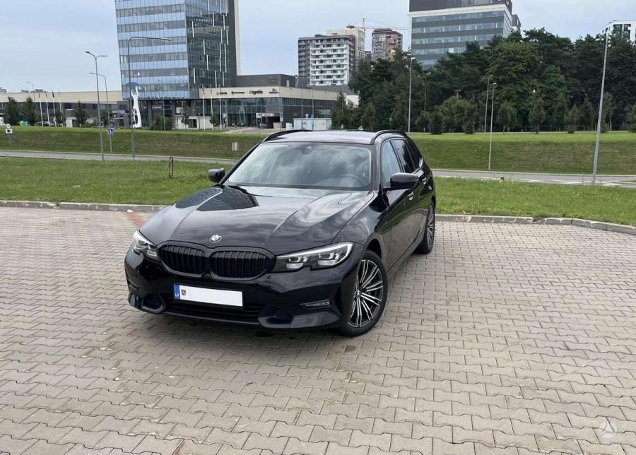 Black BMW 330 2021 in Vilnius, with an engine capacity of 2.00 L and mileage of 141 thousand km for 21900 €, photo 3 on AUTOMOTO.COM.LV