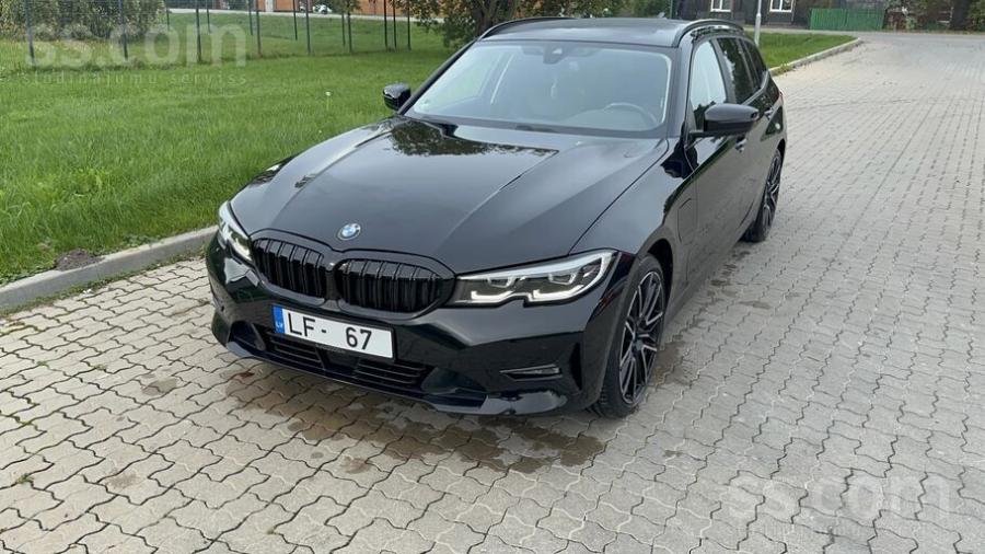 Black BMW 330 2021 in Dobele, with an engine capacity of 2.00 L and mileage of 209 thousand km for 20595 €, photo 1 on AUTOMOTO.COM.LV