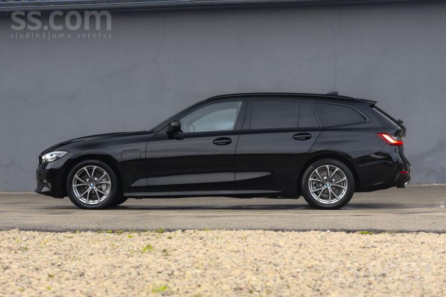 Melns BMW 330 2021 Jelgava, ar dzinēja tilpumu 2.00 L un nobraukumu 190 tūkst. km par 19000 €, foto 9 vietnē AUTOMOTO.COM.LV
