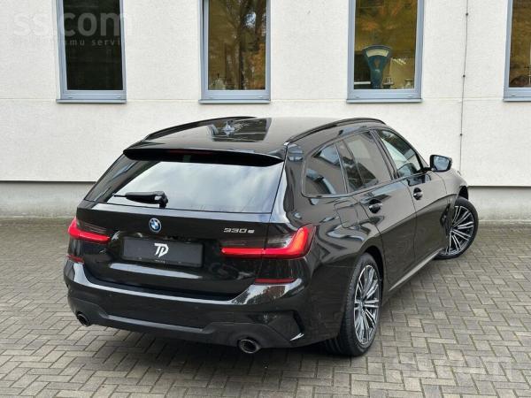 Black BMW 330 2021 in Jelgava, with an engine capacity of 2.00 L and mileage of 181 thousand km for 22500 €, photo 7 on AUTOMOTO.COM.LV