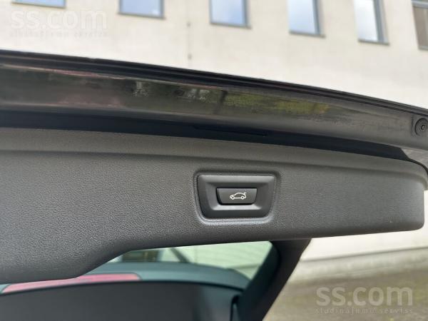 Black BMW 330 2021 in Jelgava, with an engine capacity of 2.00 L and mileage of 181 thousand km for 22500 €, photo 11 on AUTOMOTO.COM.LV