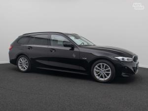 Black BMW 330 2022 in Kaunas, with an engine capacity of 2.00 L and mileage of 55 thousand km for 31669 €, photo 4 on AUTOMOTO.COM.LV