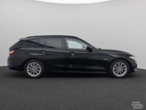 Black BMW 330 2022 in Kaunas, with an engine capacity of 2.00 L and mileage of 55 thousand km for 31669 €, photo 5 on AUTOMOTO.COM.LV