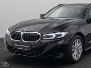 Black BMW 330 2022 in Kaunas, with an engine capacity of 2.00 L and mileage of 55 thousand km for 31669 €, photo 18 on AUTOMOTO.COM.LV