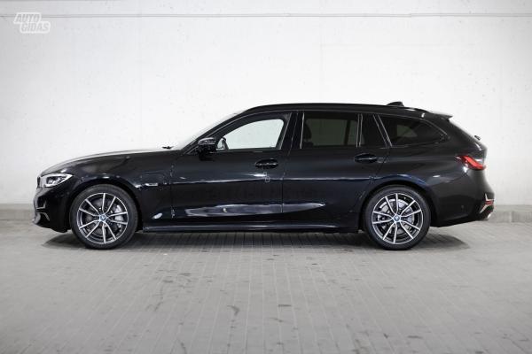 Melns BMW 330 2022 Viļņa, ar dzinēja tilpumu 2.00 L un nobraukumu 112 tūkst. km par 27991 €, foto 7 vietnē AUTOMOTO.COM.LV