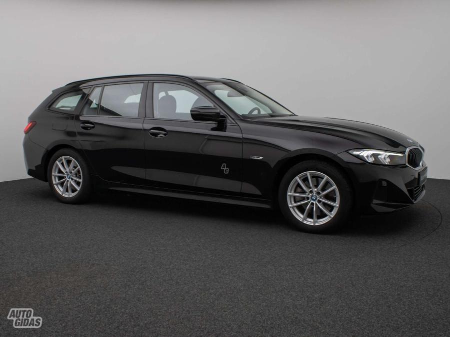 Melns BMW 330 2023 Kauņa, ar dzinēja tilpumu 2.00 L un nobraukumu 88 tūkst. km par 32184 €, foto 4 vietnē AUTOMOTO.COM.LV