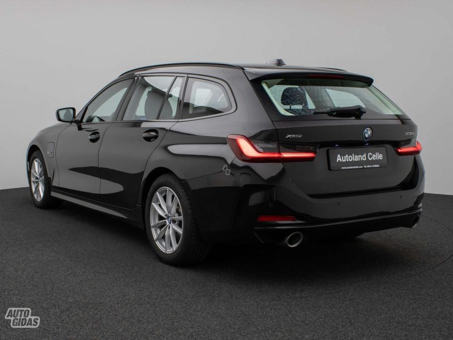 Melns BMW 330 2023 Kauņa, ar dzinēja tilpumu 2.00 L un nobraukumu 88 tūkst. km par 32184 €, foto 9 vietnē AUTOMOTO.COM.LV