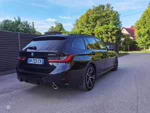Black BMW 330 2023 in Kaunas, with an engine capacity of 2.00 L and mileage of 52 thousand km for 12900 €, photo 3 on AUTOMOTO.COM.LV