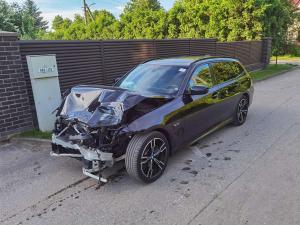 Black BMW 330 2023 in Kaunas, with an engine capacity of 2.00 L and mileage of 52 thousand km for 12900 €, photo 12 on AUTOMOTO.COM.LV