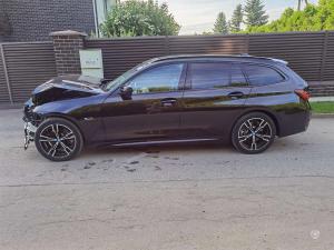 Black BMW 330 2023 in Kaunas, with an engine capacity of 2.00 L and mileage of 52 thousand km for 12900 €, photo 13 on AUTOMOTO.COM.LV