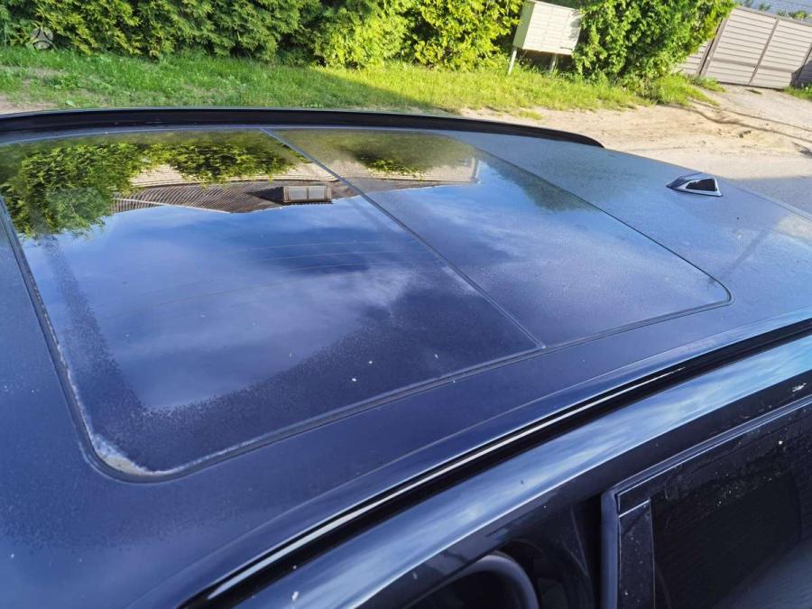 Black BMW 330 2023 in Kaunas, with an engine capacity of 2.00 L and mileage of 52 thousand km for 12900 €, photo 22 on AUTOMOTO.COM.LV