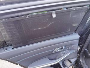 Black BMW 330 2023 in Kaunas, with an engine capacity of 2.00 L and mileage of 52 thousand km for 12900 €, photo 24 on AUTOMOTO.COM.LV
