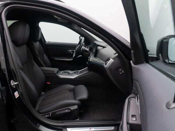 Melns BMW 330 2023 Tukums, ar dzinēja tilpumu 2.00 L un nobraukumu 175 tūkst. km par 26990 €, foto 4 vietnē AUTOMOTO.COM.LV