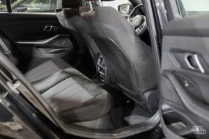 Melns BMW 330 2025 Viļņa, ar dzinēja tilpumu 2.00 L un nobraukumu 17 tūkst. km par 41991 €, foto 16 vietnē AUTOMOTO.COM.LV