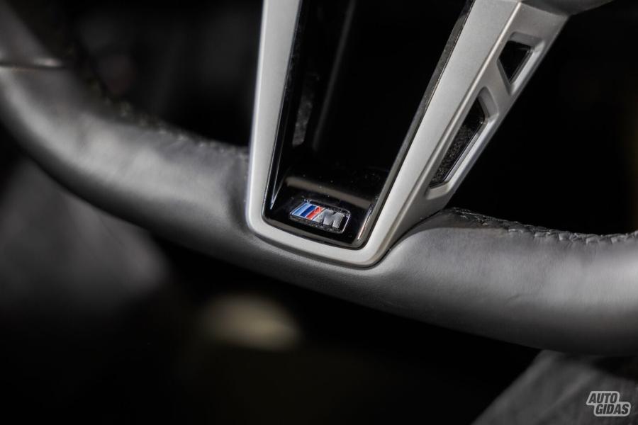 Melns BMW 330 2025 Viļņa, ar dzinēja tilpumu 2.00 L un nobraukumu 17 tūkst. km par 41991 €, foto 22 vietnē AUTOMOTO.COM.LV