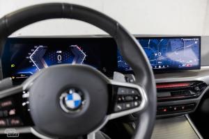 Melns BMW 330 2025 Viļņa, ar dzinēja tilpumu 2.00 L un nobraukumu 17 tūkst. km par 41991 €, foto 23 vietnē AUTOMOTO.COM.LV