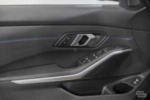 Melns BMW 330 2025 Viļņa, ar dzinēja tilpumu 2.00 L un nobraukumu 17 tūkst. km par 41991 €, foto 28 vietnē AUTOMOTO.COM.LV