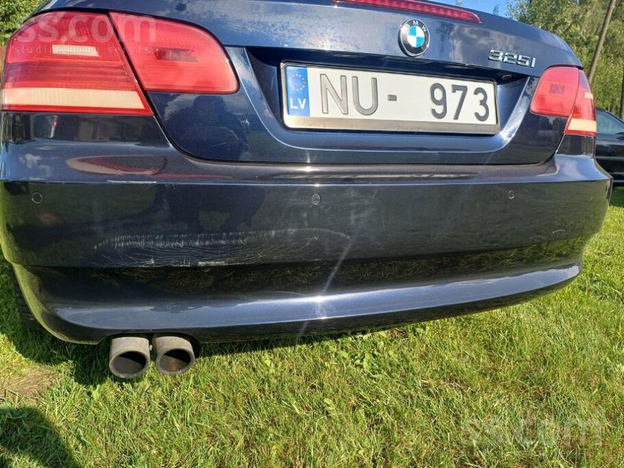 Blue BMW 330 2007 in Riga, with an engine capacity of 3.00 L and mileage of 231 thousand km for 5700 €, photo 8 on AUTOMOTO.COM.LV