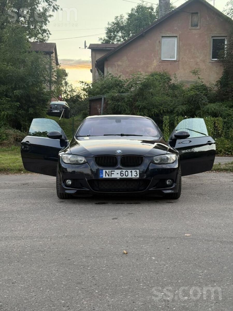 Blue BMW 330 2007 in Riga, with an engine capacity of 3.00 L and mileage of 314 thousand km for 8850 €, photo 5 on AUTOMOTO.COM.LV