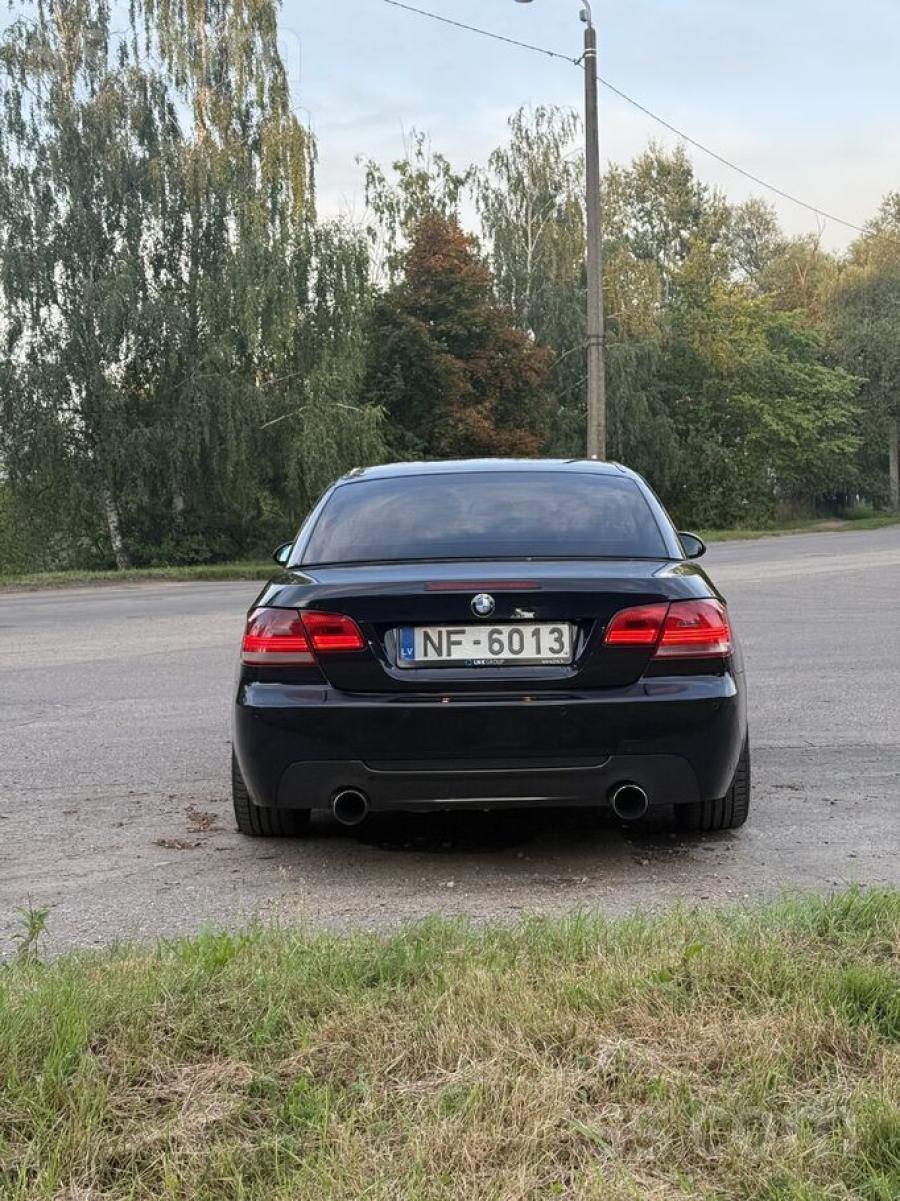 Blue BMW 330 2007 in Riga, with an engine capacity of 3.00 L and mileage of 314 thousand km for 8850 €, photo 10 on AUTOMOTO.COM.LV
