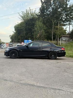 Blue BMW 330 2007 in Riga, with an engine capacity of 3.00 L and mileage of 314 thousand km for 8850 €, photo 12 on AUTOMOTO.COM.LV