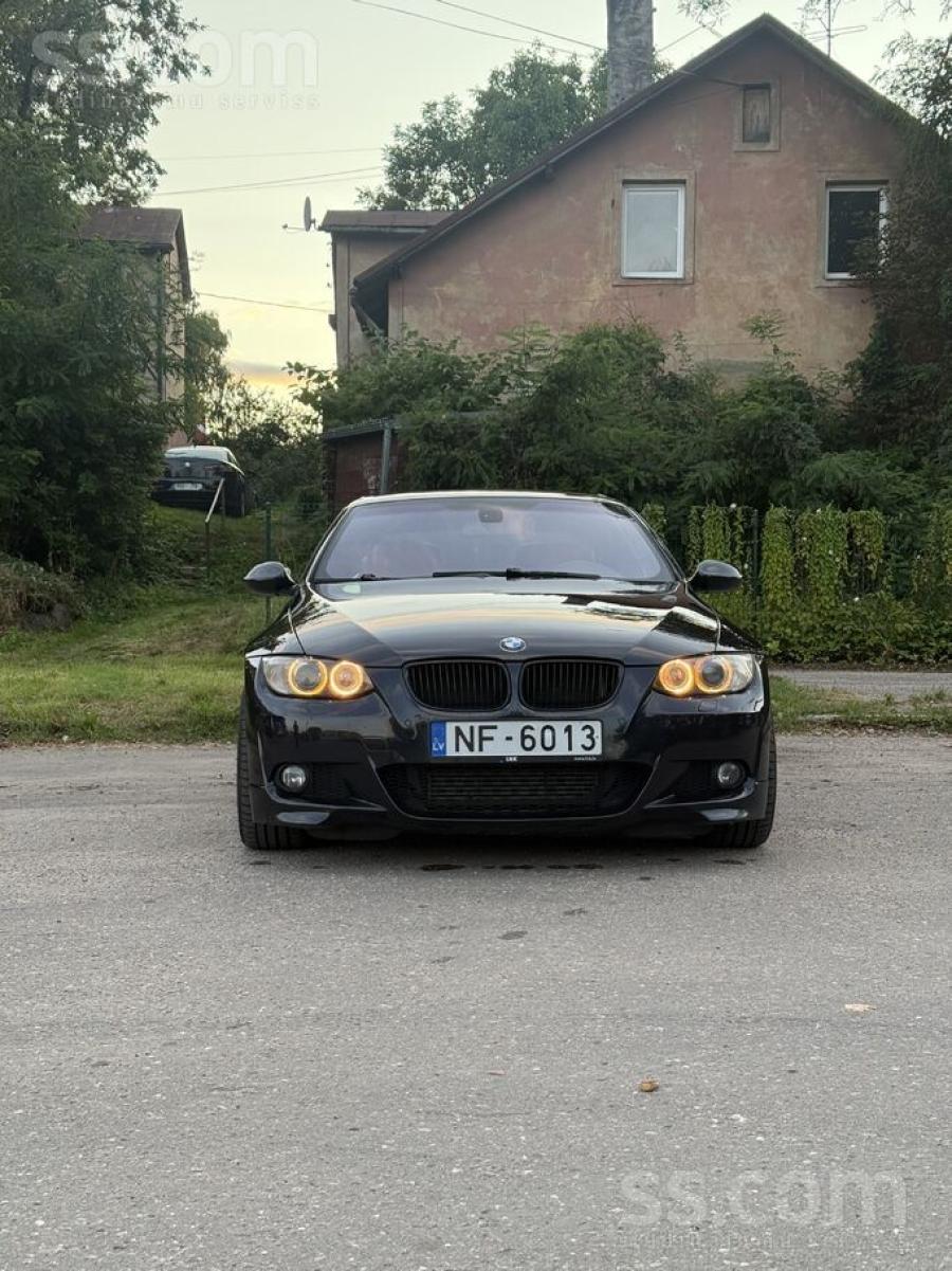 Blue BMW 330 2007 in Riga, with an engine capacity of 3.00 L and mileage of 314 thousand km for 8850 €, photo 14 on AUTOMOTO.COM.LV