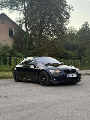 Blue BMW 330 2007 in Riga, with an engine capacity of 3.00 L and mileage of 314 thousand km for 8850 €, photo 15 on AUTOMOTO.COM.LV