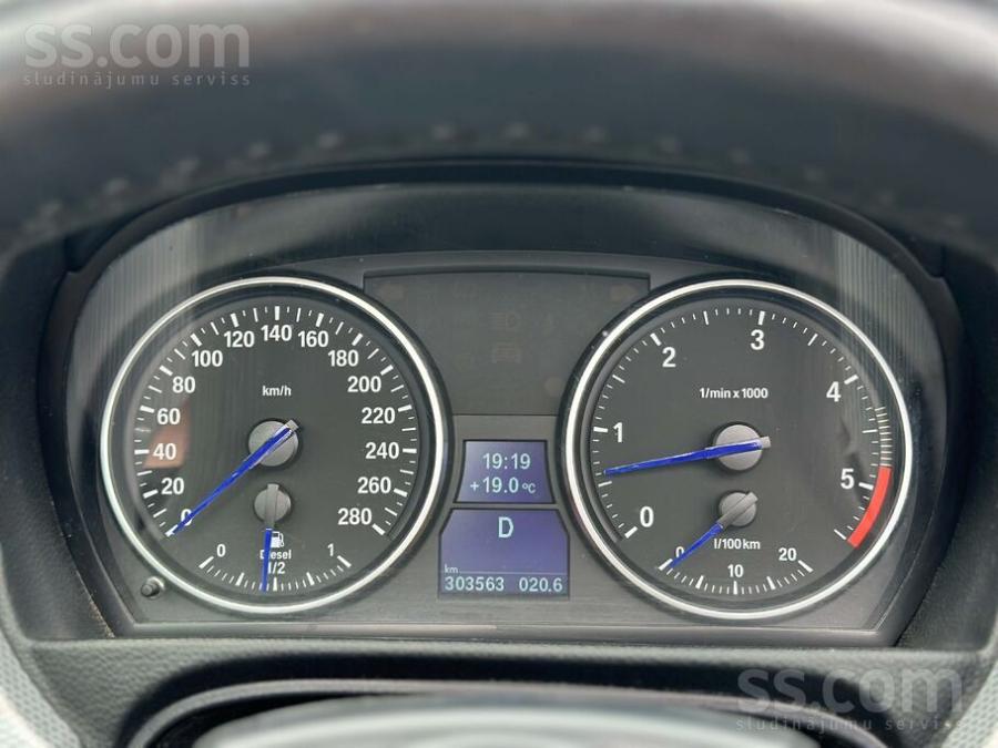 Zils BMW 330 2008 Viļņa, ar dzinēja tilpumu 3.00 L un nobraukumu 304 tūkst. km par 12500 €, foto 20 vietnē AUTOMOTO.COM.LV