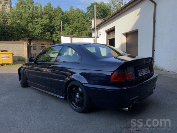 Zils BMW 330 2001 Rīga, ar dzinēja tilpumu 3.00 L un nobraukumu 300 tūkst. km par 5500 €, foto 5 vietnē AUTOMOTO.COM.LV