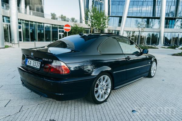 Blue BMW 330 2003 in Riga, with an engine capacity of 3.00 L and mileage of 282 thousand km for 4390 €, photo 2 on AUTOMOTO.COM.LV