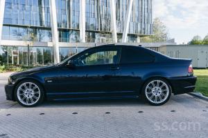 Blue BMW 330 2003 in Riga, with an engine capacity of 3.00 L and mileage of 282 thousand km for 4390 €, photo 4 on AUTOMOTO.COM.LV