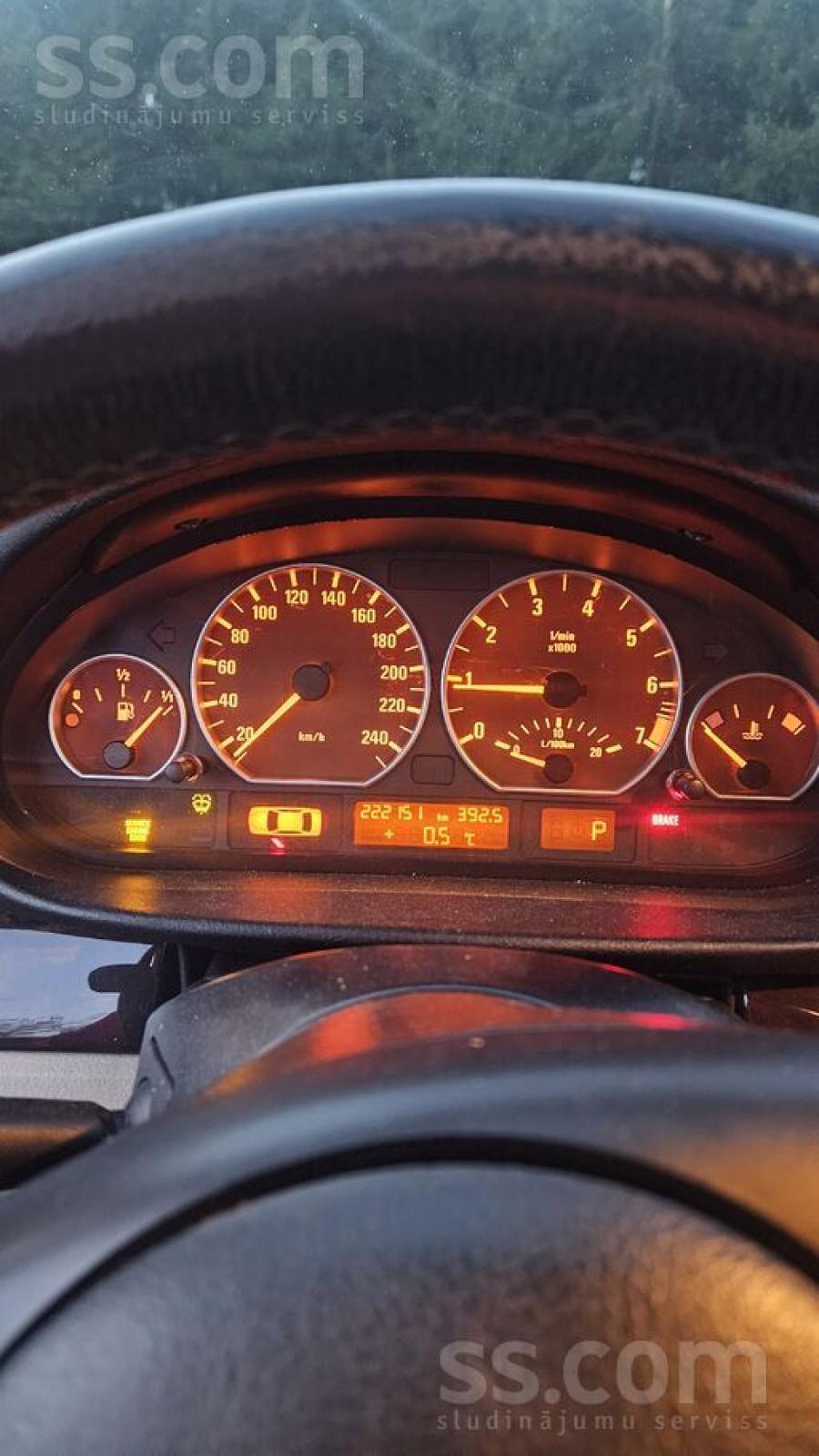 Blue BMW 330 2004 in Riga, with an engine capacity of 3.00 L and mileage of 221 thousand km for 3600 €, photo 6 on AUTOMOTO.COM.LV
