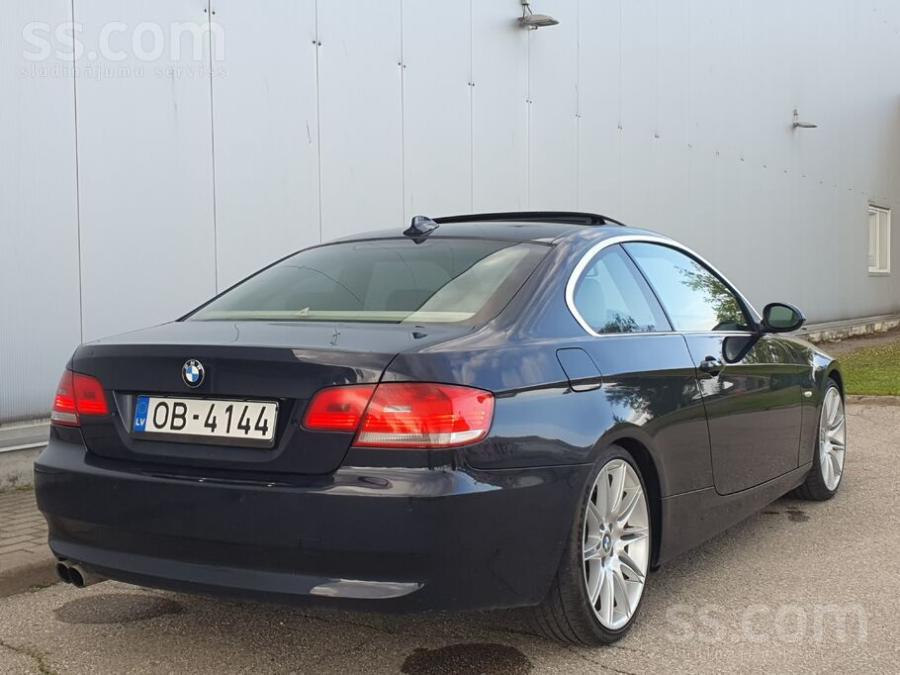 Zils BMW 330 2009 Rīga, ar dzinēja tilpumu 3.00 L un nobraukumu 278 tūkst. km par 7300 €, foto 4 vietnē AUTOMOTO.COM.LV