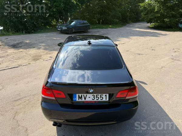 Blue BMW 330 2009 in Riga, with an engine capacity of 3.00 L and mileage of 300 thousand km for 8000 €, photo 10 on AUTOMOTO.COM.LV
