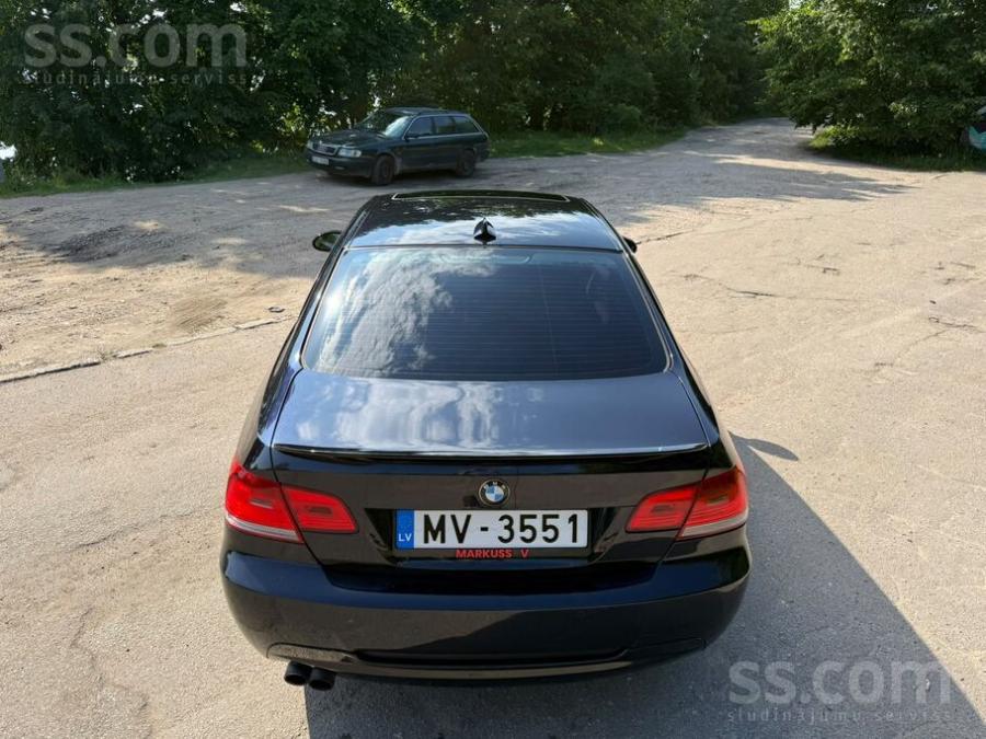 Синий БМВ 330 2009 в Рига, объемом двигателя 3.00 л и пробегом 300 тыс. км за 8000 €, фото 11 на AUTOMOTO.COM.LV