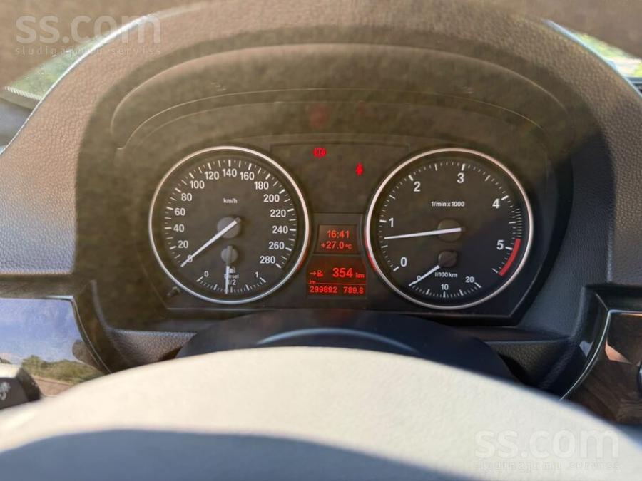Синий БМВ 330 2009 в Рига, объемом двигателя 3.00 л и пробегом 300 тыс. км за 8000 €, фото 17 на AUTOMOTO.COM.LV