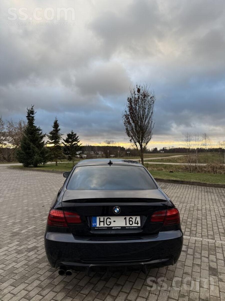 Blue BMW 330 2010 in Riga, with an engine capacity of 2.50 L and mileage of 185 thousand km for 12000 €, photo 26 on AUTOMOTO.COM.LV