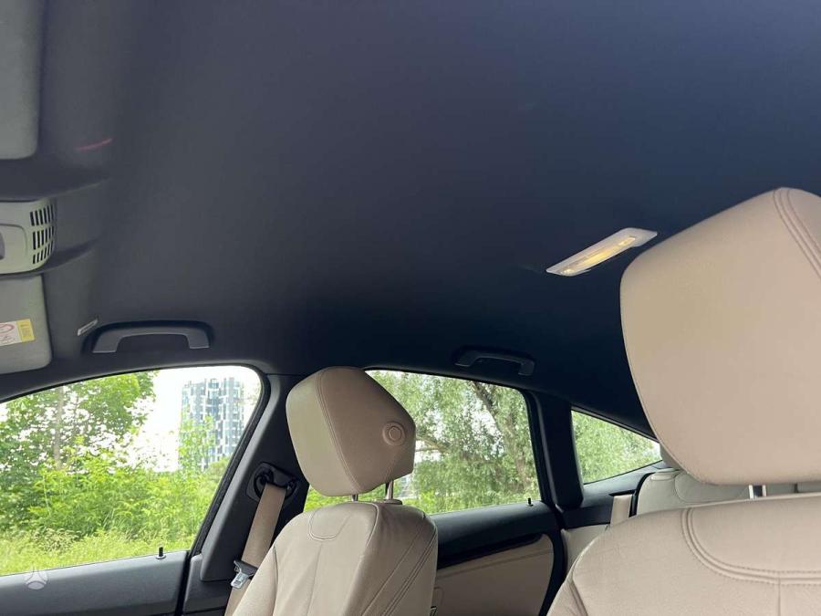Blue BMW 330 2017 in Kaunas, with an engine capacity of 2.99 L and mileage of 328 thousand km for 12900 €, photo 14 on AUTOMOTO.COM.LV