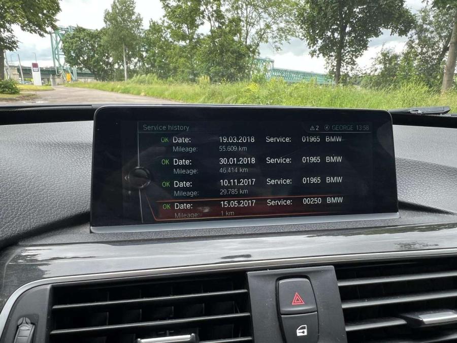 Blue BMW 330 2017 in Kaunas, with an engine capacity of 2.99 L and mileage of 328 thousand km for 12900 €, photo 21 on AUTOMOTO.COM.LV