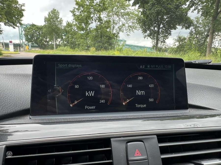 Blue BMW 330 2017 in Kaunas, with an engine capacity of 2.99 L and mileage of 328 thousand km for 12900 €, photo 27 on AUTOMOTO.COM.LV