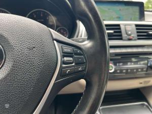 Blue BMW 330 2017 in Kaunas, with an engine capacity of 2.99 L and mileage of 328 thousand km for 12900 €, photo 30 on AUTOMOTO.COM.LV